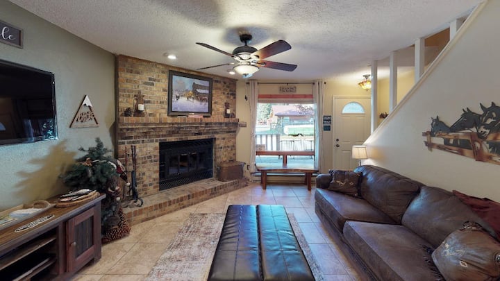 Grandview #9 - 2 Bedroom ,  Pet Friendly - Red River, NM