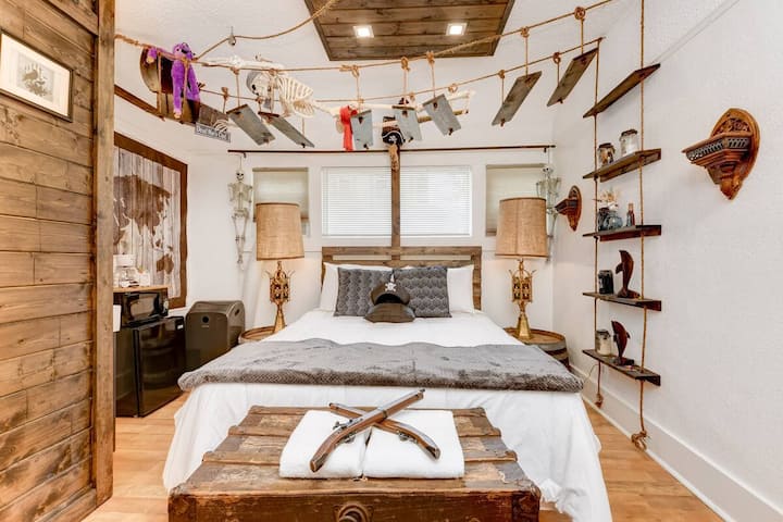 Maritime Chic Getaway | Walkable To Downtown - Kensington - San Diego