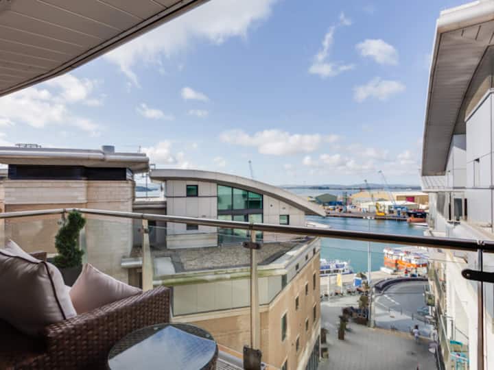 Sail Away - With Stunning Harbour Views - Sandbanks