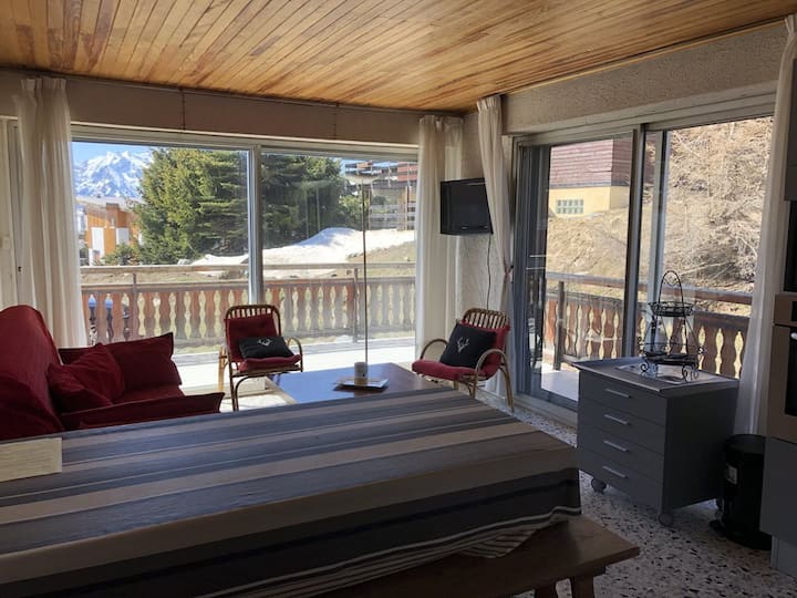 Alpe D'huez Flat Top Station - Oz-en-Oisans