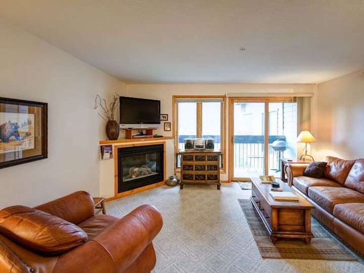 Condo W/private Balcony, Fireplace - Big Sky, MT