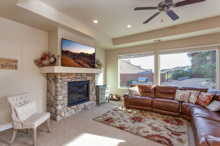 4246 | Cozy, Beautiful Home, Grill. Resort Pool - Utah