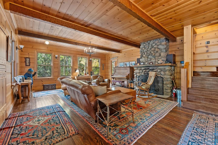 Sunnyside Lodge | Classic Lodge W/ Hot Tub! - Tahoe City, CA