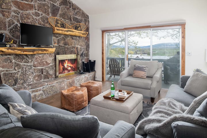 Outpost: Four Seasons Ii C6 - Hot Tub Access! - Teton Village, WY