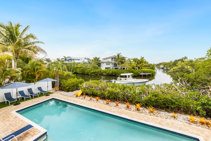Mangroves And Magnolias- Tropical Island Pool Home - Anna Maria, FL
