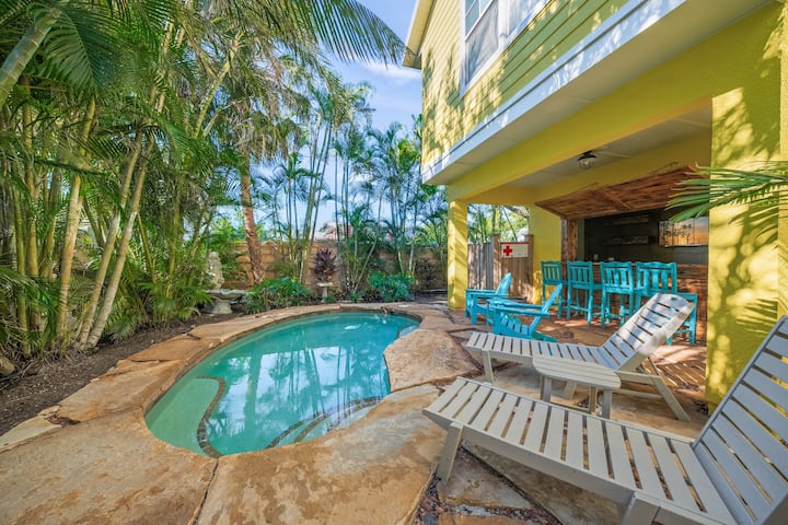 A Time Out: *Quaint Cottage *Heated Pool - Anna Maria