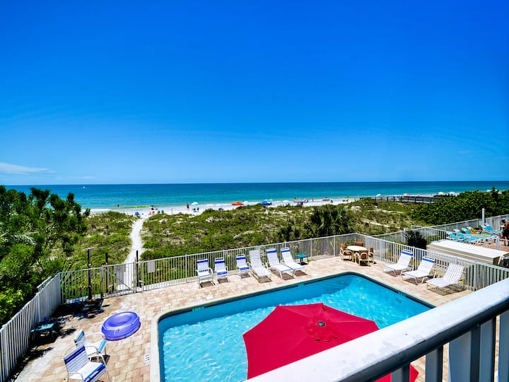 Sea Isle Villas K Charming Beachfront Condo With Ocean View - Clearwater Beach, FL