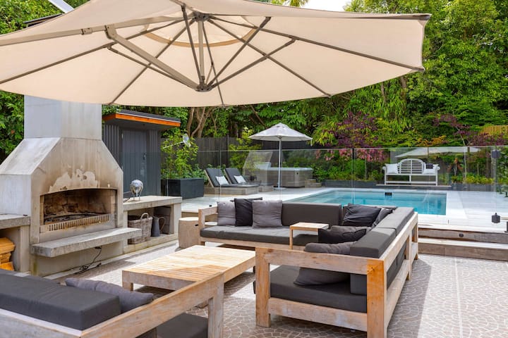 Spacious Home With Pool | Walk To Lake & Town - 