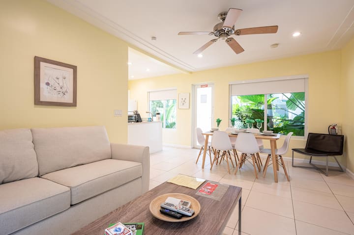Unit #1 - Casa Del Mar 2 Bedrooms Apt - Hollywood, FL