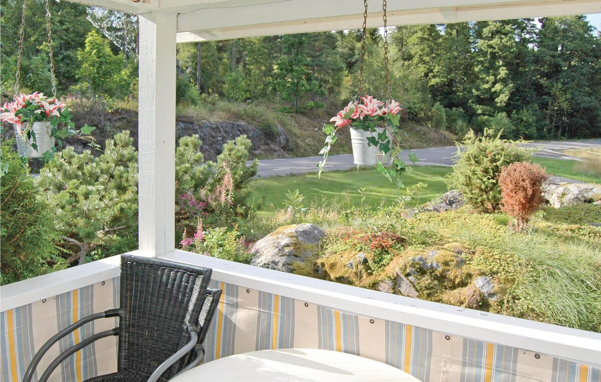 Cozy home in Dalskog with kitchen - Houses for Rent in Dalskog, Sweden ...