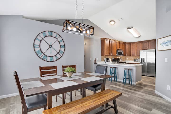Beautiful Home-game Room-minutes To Downtown - Pensacola, FL