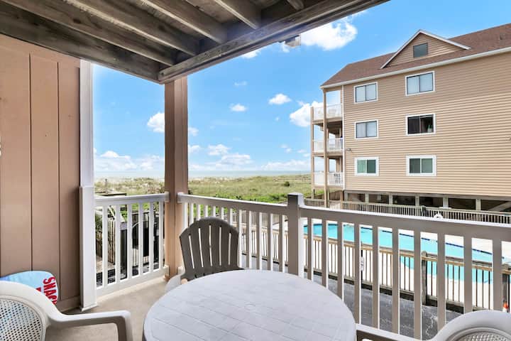 Sand Pebbles A9–unwind And Enjoy Ocean Views With - Carolina Beach, NC