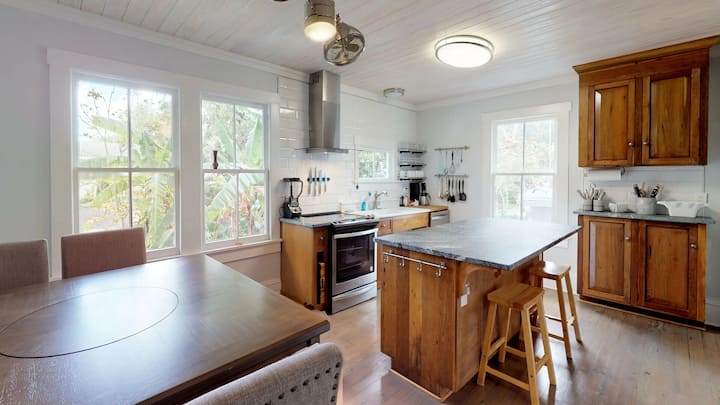 Renovated 1920 -Dt 2 Block Stroll -Beach Only 3 Mi - St. Augustine, FL