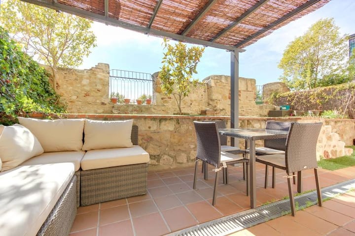 Lis2: Cathedral, New, Two Bedrooms, Garden, - Salamanca, Spanien
