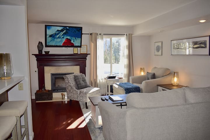 Seasons 4 #155- Just Just Steps To The Shuttle - Mammoth Mountain, CA