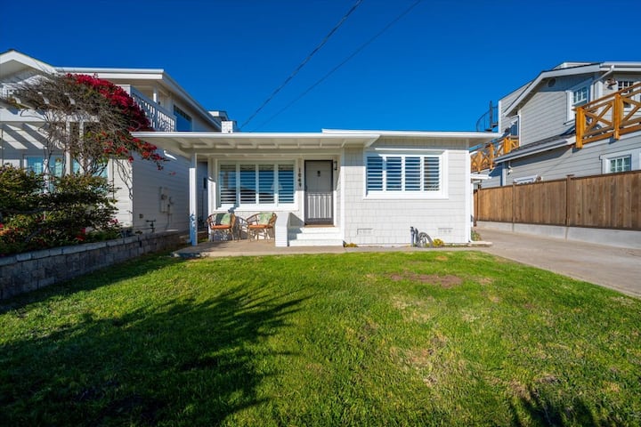 (049) Charming Home Across Street From Beach - Cayucos, CA