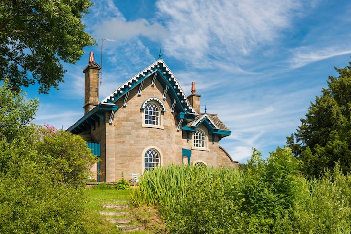 Swiss Cottage Chatsworth Estate - Bakewell