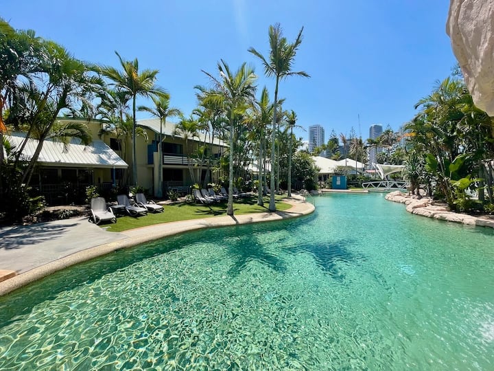 Premium Poolside Villa, Diamond Beach 39 - Broadbeach