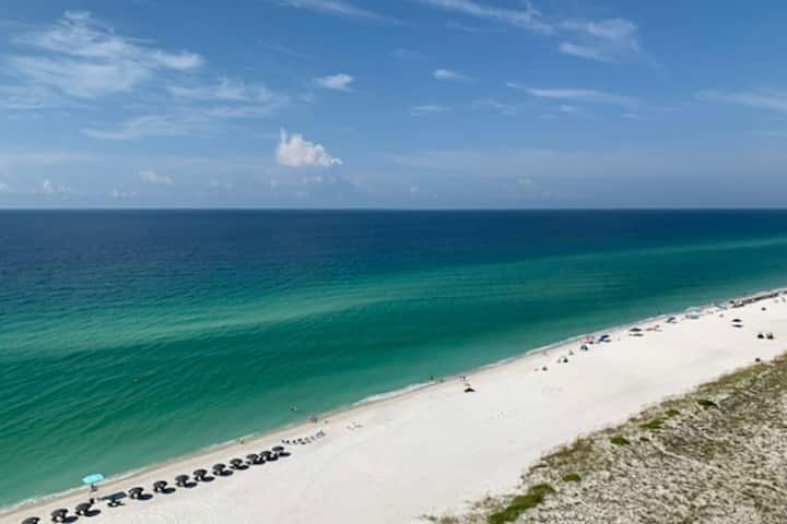 Oceanfront High-rise Condo W/ 180 Degree, Unobstructed Ocean View & Shared Pool - Navarre, FL