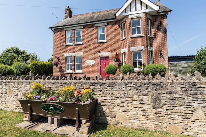 Fantastic Swanage Farmhouse With Hot Tub - Swanage