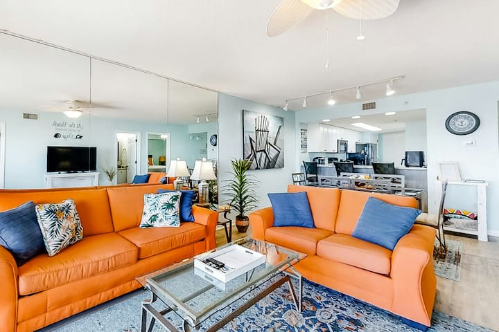 Beachy 2br Oceanfront 6th-floor | Balcony | Pool - Fort Walton Beach, FL