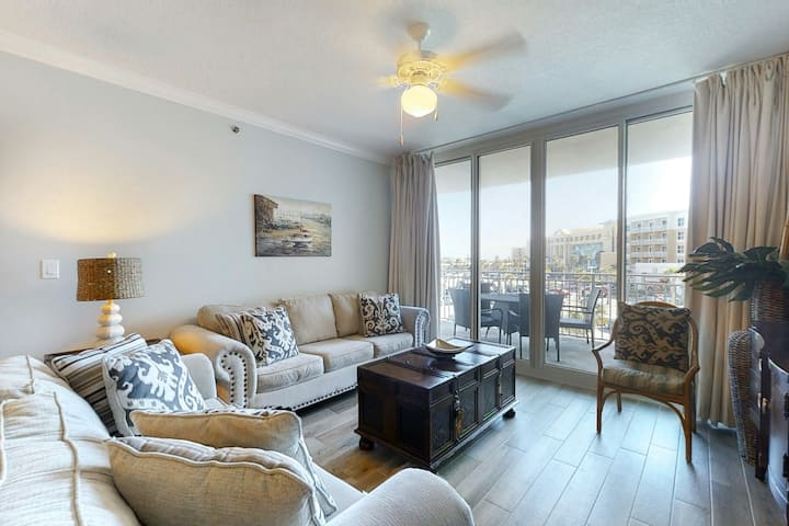 3rd Floor Welcoming, Coastal Condo At Waterscape Playground, 2 Hot Tubs - Fort Walton Beach, FL
