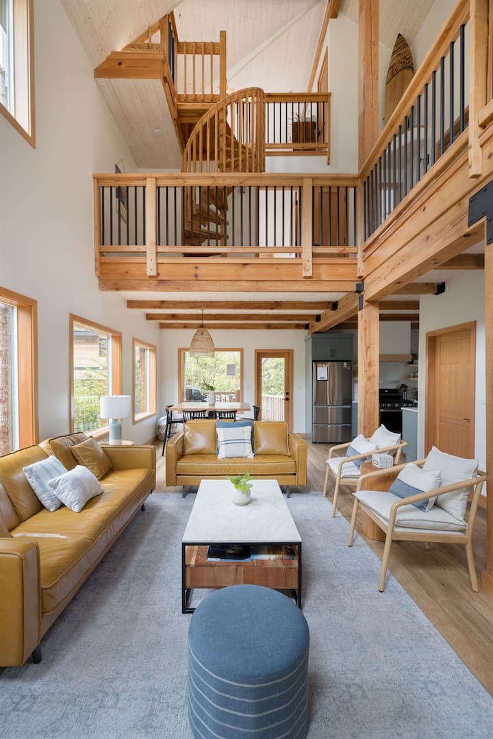 Fetch Tofino | Brand New Home W Private Hot Tub - Tofino