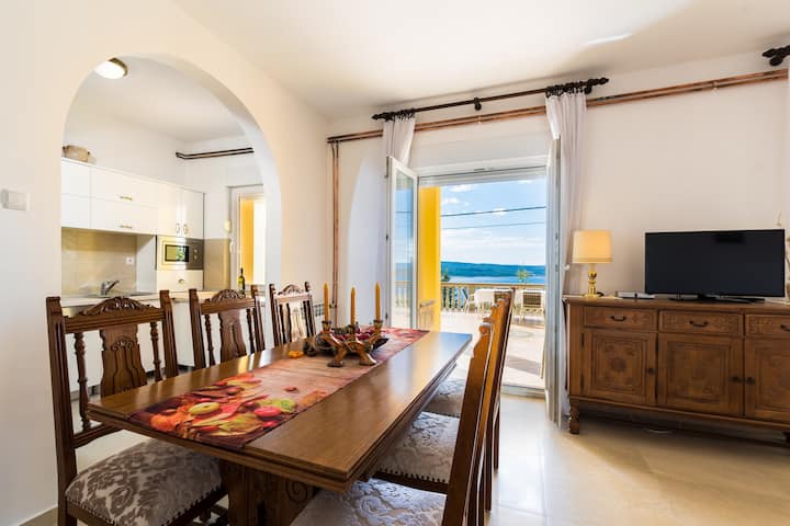 A-5592-c Appartement De Deux Chambres Avec La - Crikvenica