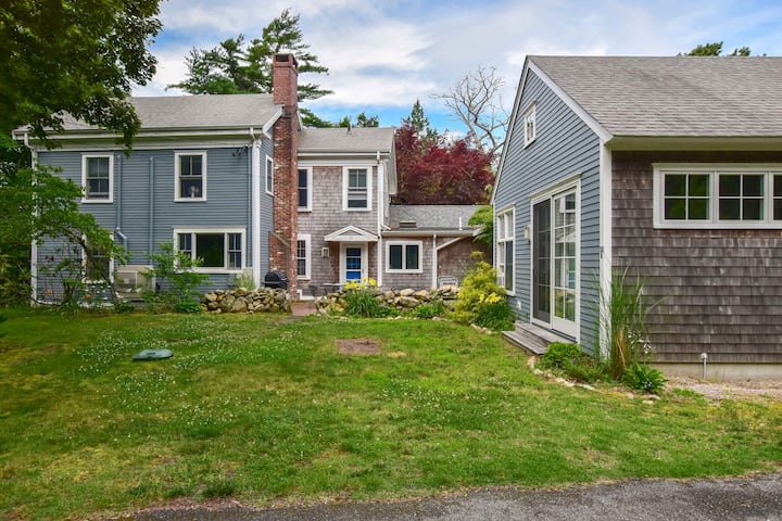 Family Compound Walk To Downtown! - Truro, MA