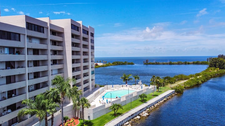 Waterfront Condo, Private Beach, Gulf Island! #109 - Hudson, FL