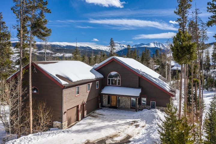 Trout Creek Lodge | Sleeps 19 | Private Hot Tub - Winter Park, CO