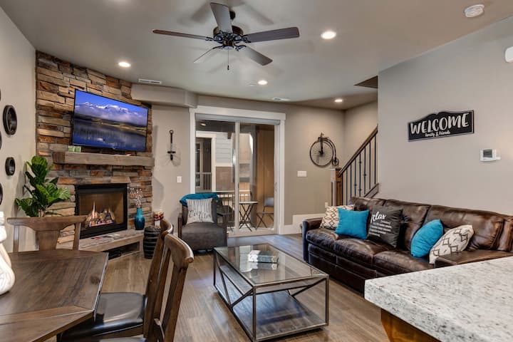 Balcony| Bbq| Fireplace|sleeps 10| Moose Mgt 13623 - Kamas, UT