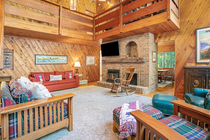 Chapman's Chapter: Private Lake Michigan Access - Saugatuck, MI