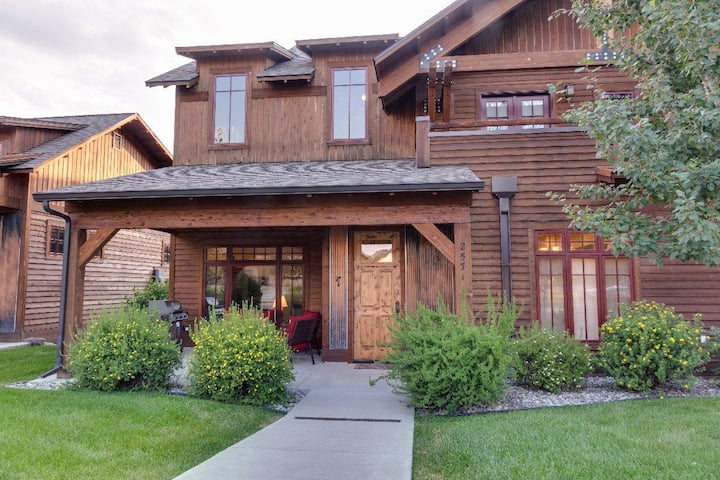 Blue Pine Cone-modern Townhome Close To Bozeman And Bridger Creek Golf Course - Bozeman, MT