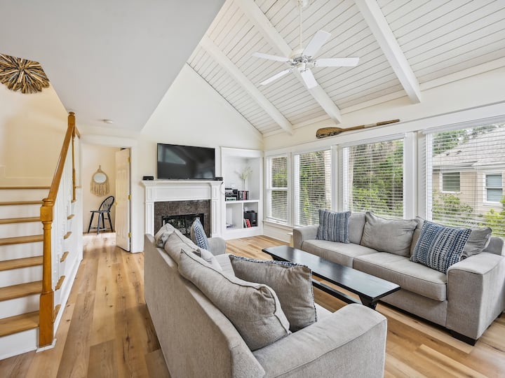 Residential Beach Area Home W/ Private Pool - Hilton Head Island, SC