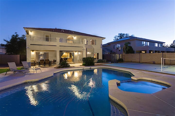 Litchfield Manor Spectacular 6br,  Pool - Litchfield Park, AZ