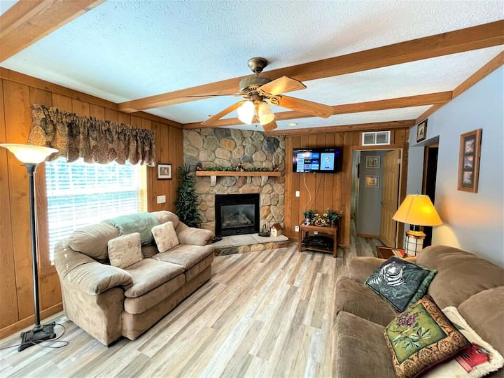 Our Place To Chill @ Spring Brook Resort - Wisconsin Dells, WI