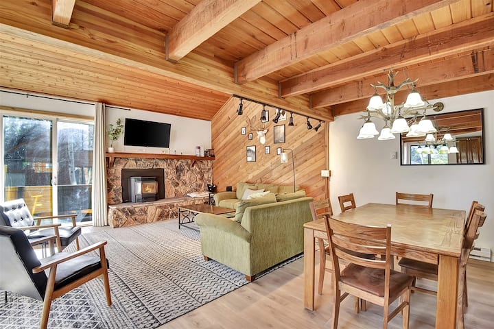 Snowflower 5: Nice Townhouse, Near Mammoth Creek - Mammoth Lakes, CA
