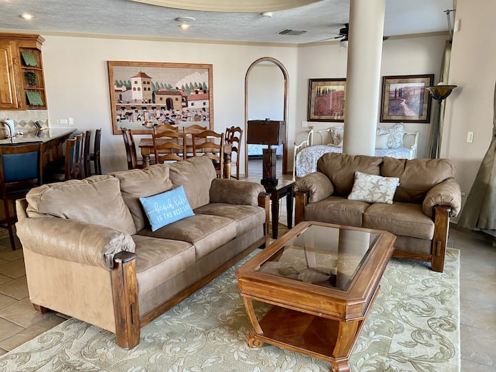 Sandy Beach 4 Bedroom Penthouse - 푸에르토 페나스코