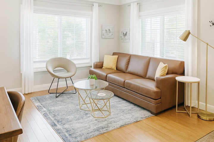 Fast Wi-fi | Roku Tv | Private Porch | Gated Prop - Citrus Heights, CA