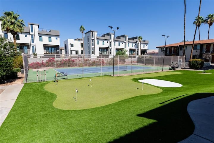 213 Fully Furnished Rental With Resort Amenities - Scottsdale, AZ