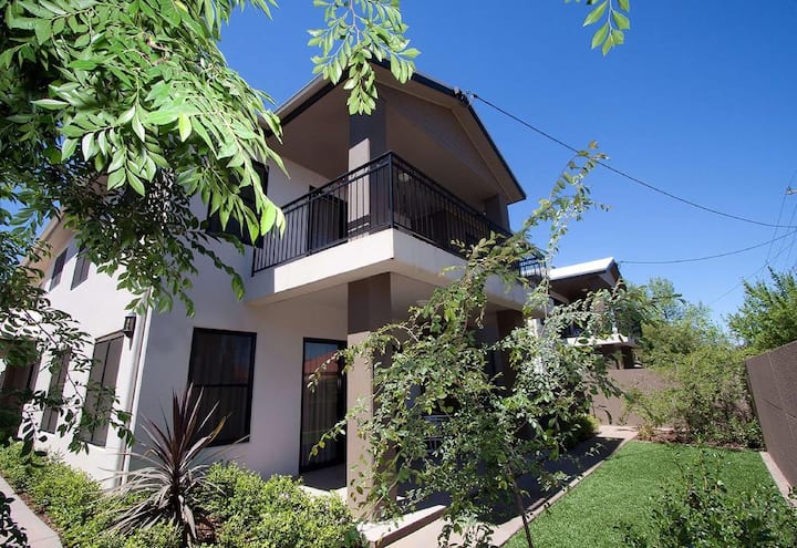 Central Two Bedroom Apartment - Wagga Wagga