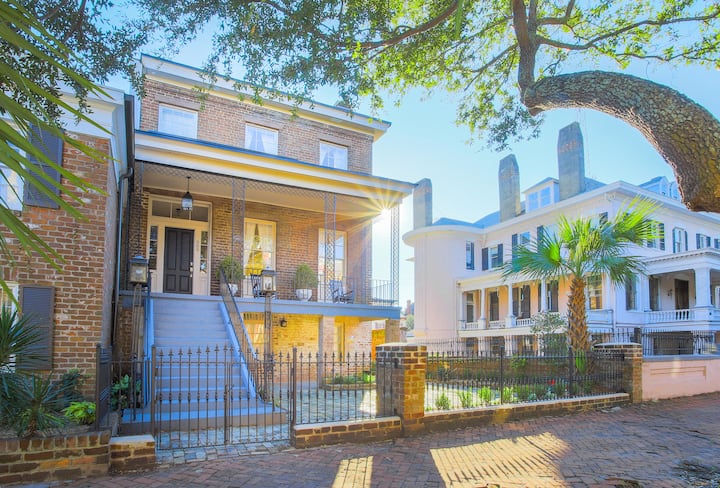 Estate On Gaston Near Forsyth By Lucky Savannah - Savannah, GA