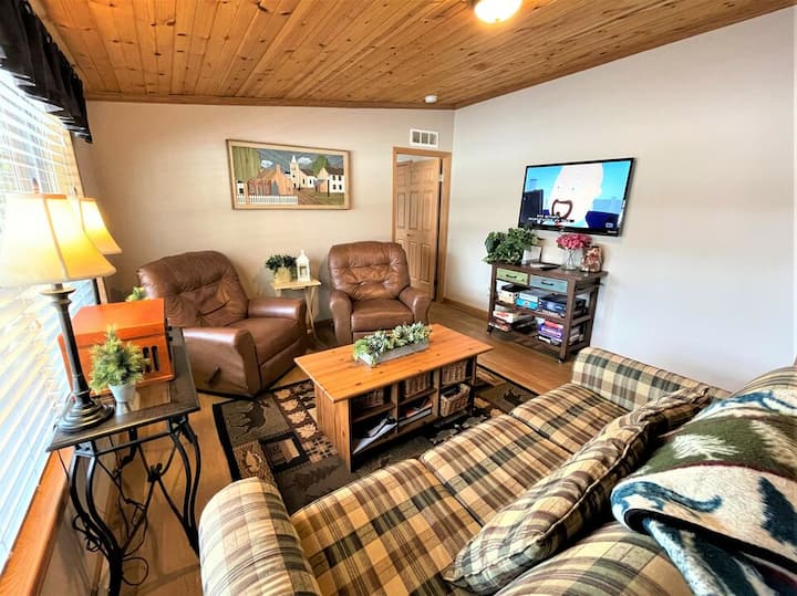 A Woodlands Retreat @ Spring Brook Resort - Wisconsin Dells, WI