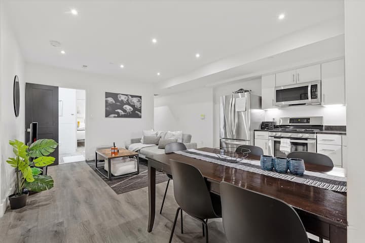 Classy Ledroit Park Oasis / 2-br Close To Metro - Washington, D.C., DC