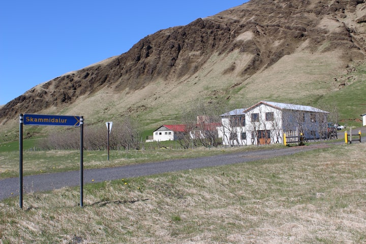 Skammidalur Guesthouse - Economy Twin Room - Vik