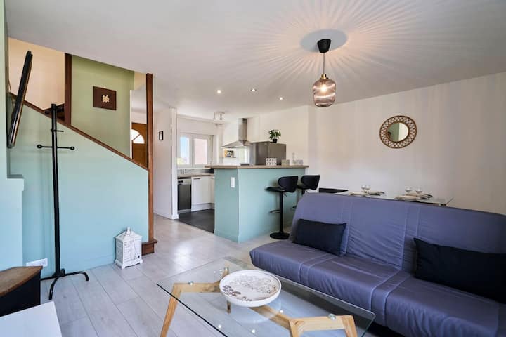 Duplex Rénové Proche Métro 2 Chambres. - Lille, Frankreich