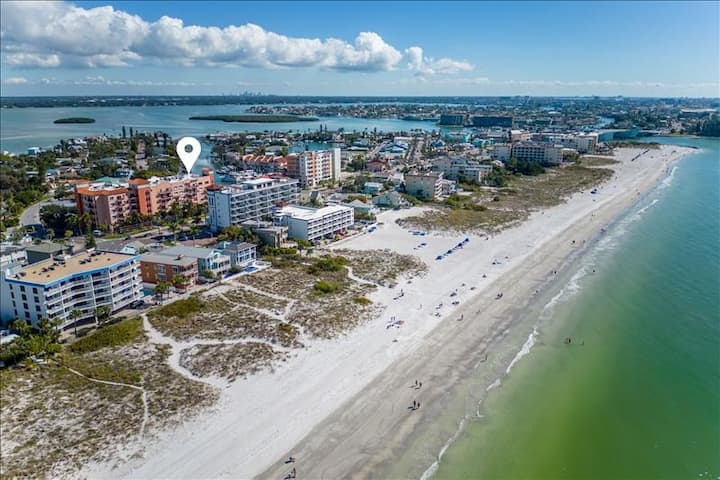 Salt Air, Sweet Escape - Madeira Beach, FL