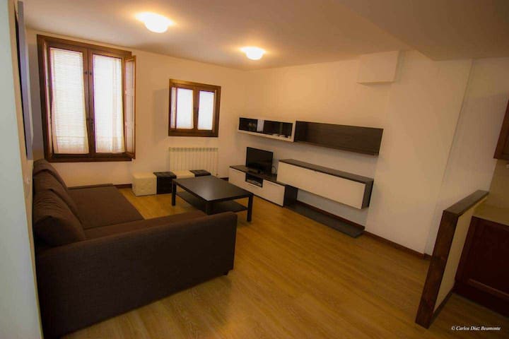 Apartamentos Turisticos Rio Gallego (Apto. Sol) - Ayerbe