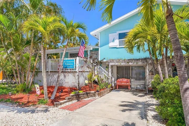 Beach Breeze Hideaway By Duncan Real Estate - Anna Maria Island, FL